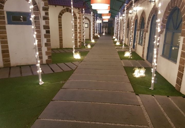 Razzberry Rhinoceros in Mumbai