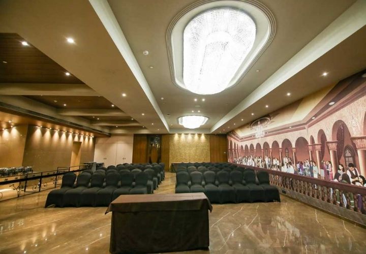 Hotel Sai Palace Grand in Mumbai